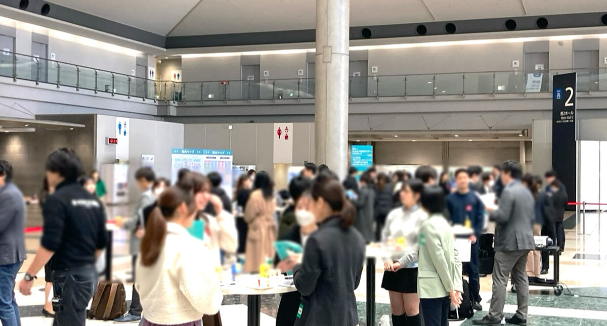 【25卒特集#01】コロナ禍を経験した合同説明会、進化するリアルの価値 Z世代就活生の最新動向に迫る | HRog | 人材業界の一歩先を照らすメディア