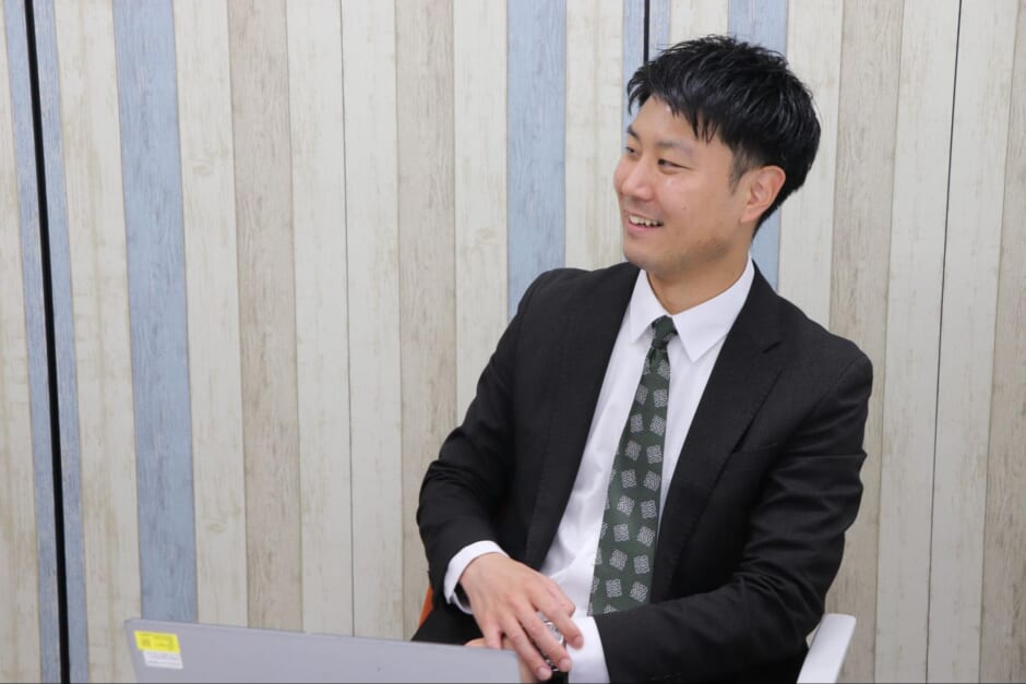 【新卒MVP×リーダー対談】1年目の歩みに重なった、リーダーの背中【株式会社ネオキャリア編 前編】 | HRog | 人材業界の一歩先を照らすメディア